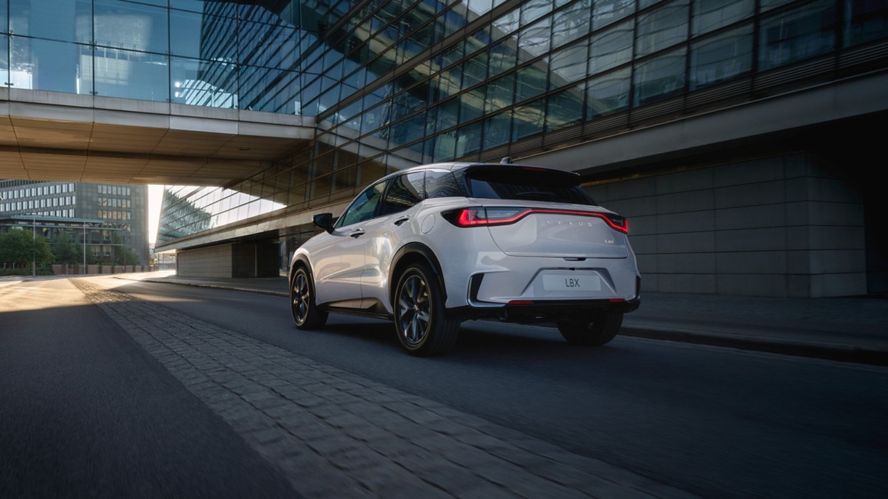 Le Lexus LBX hybride autorechargeable | Lexus Belgique