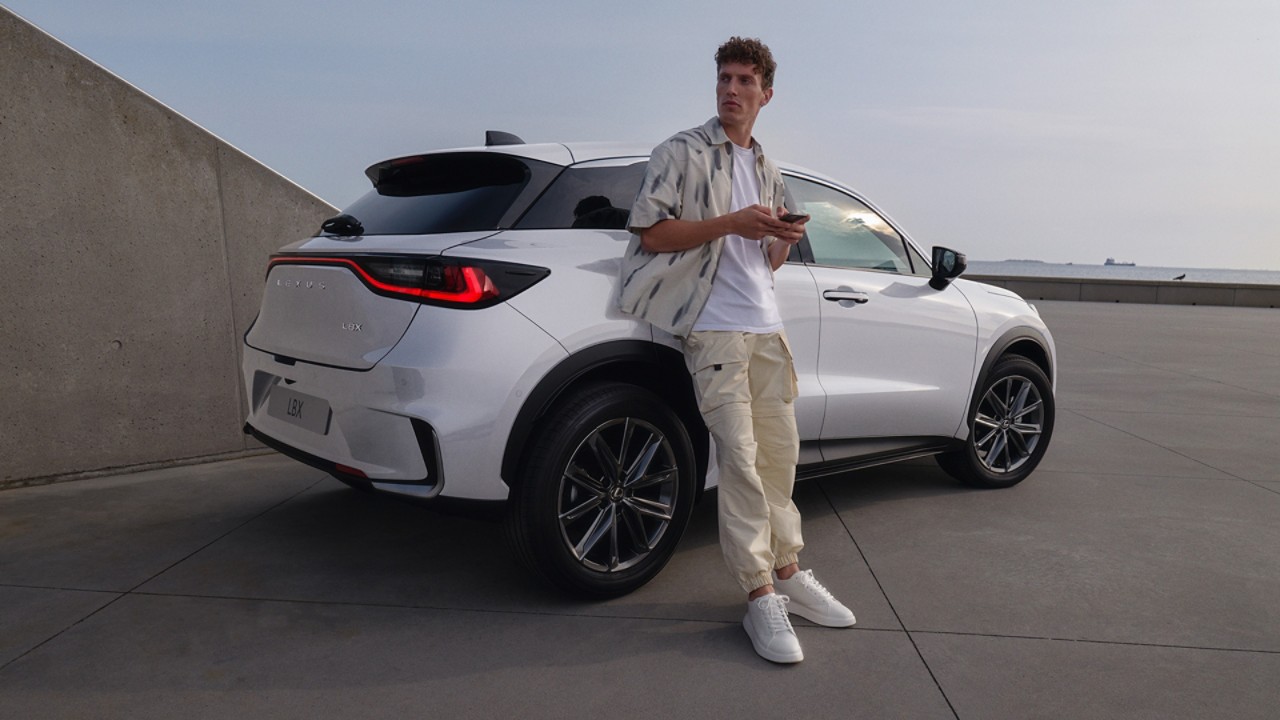 Le Lexus LBX hybride autorechargeable | Lexus Belgique